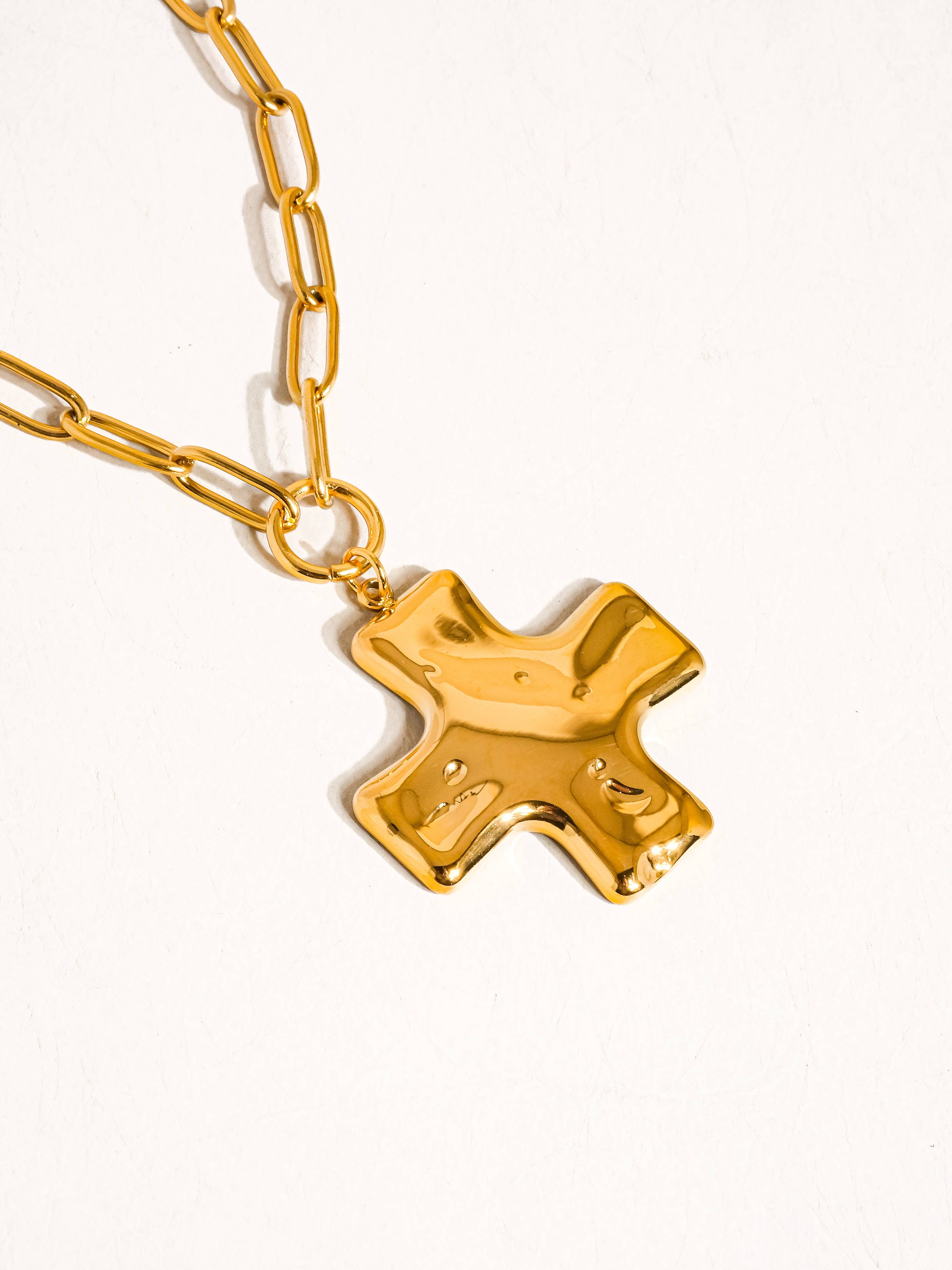 Mari Hammered Cross Chain Necklace – Windy Nest